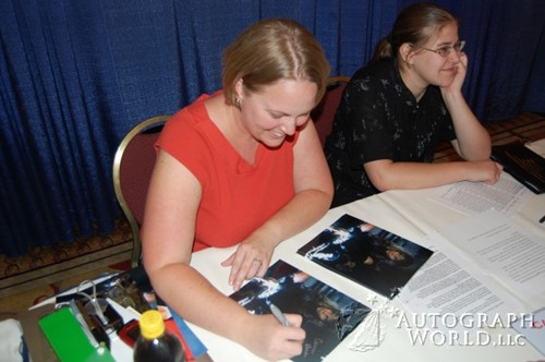 Carrie Henn autograph, lot 605