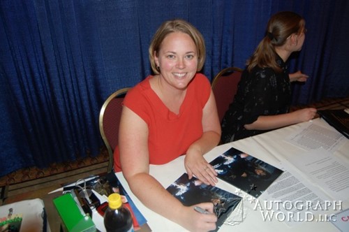 Carrie Henn autograph, lot 605